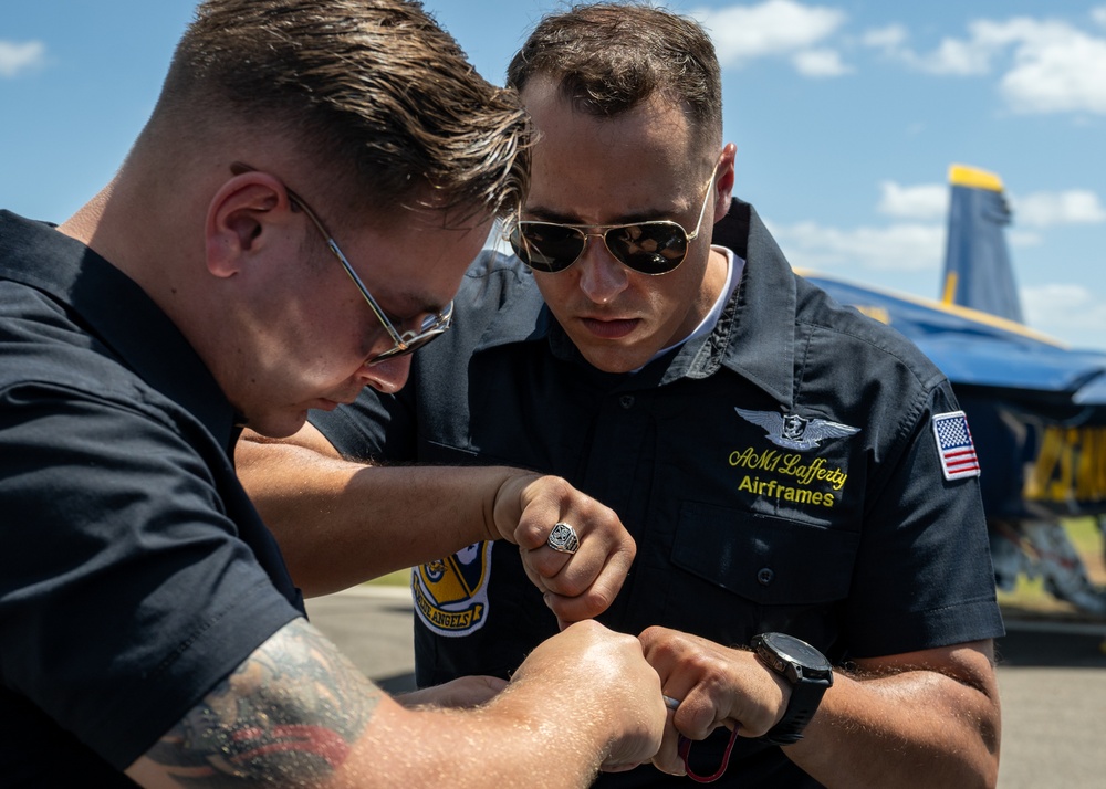DVIDS - Images - The U.S. Navy Flight Demonstration Squadron, the Blue ...