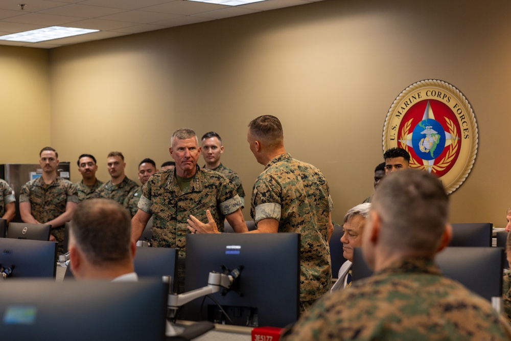DVIDS - Images - Commandant, Gen. Eric M. Smith visits MARFORRES ...