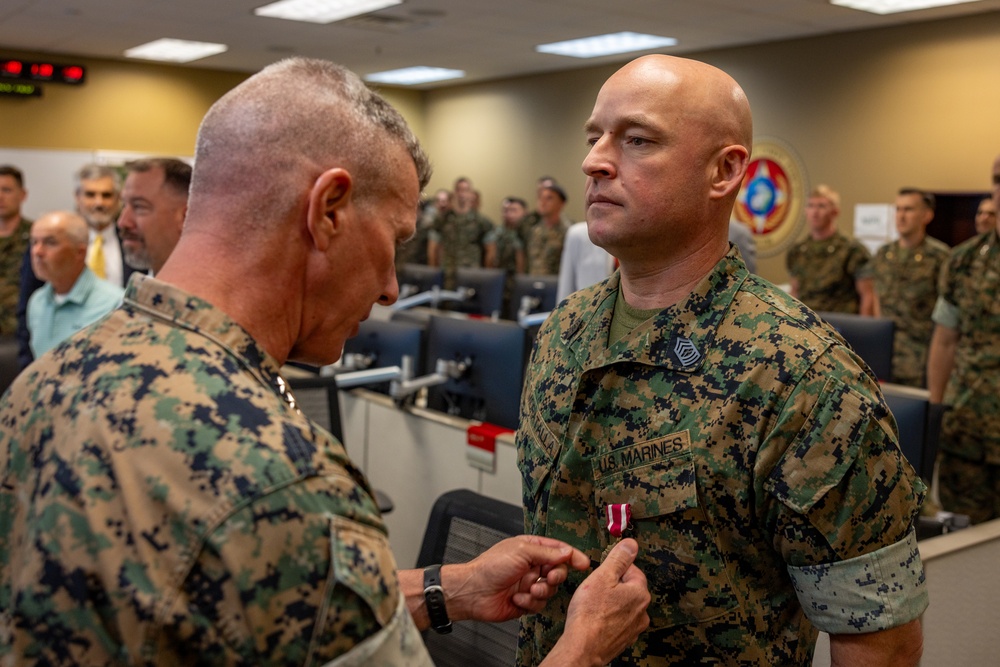 DVIDS - Images - Commandant, Gen. Eric M. Smith visits MARFORRES ...
