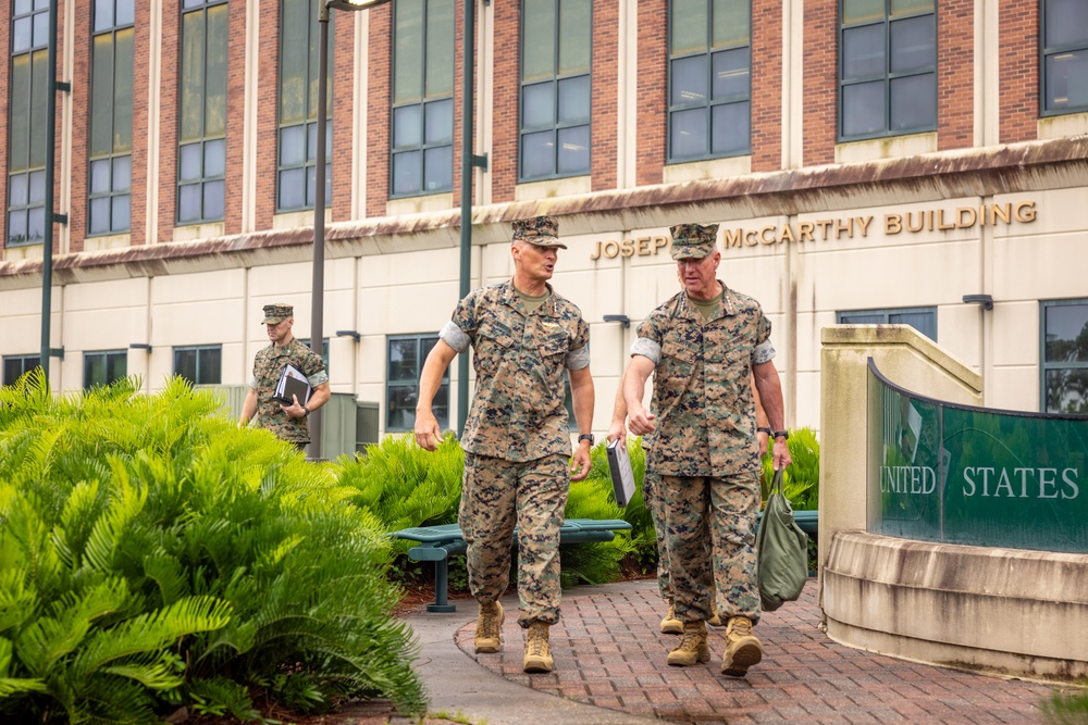 DVIDS - Images - Commandant, Gen. Eric M. Smith visits MARFORRES ...