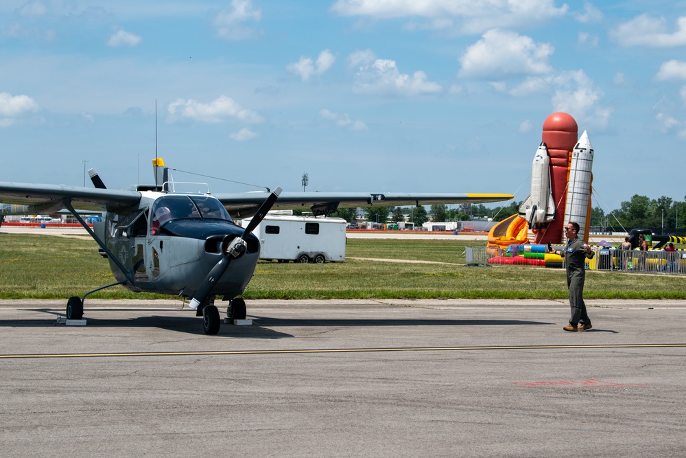 DVIDS - Images - Retired chief surprises son at Fort Wayne Air Show ...