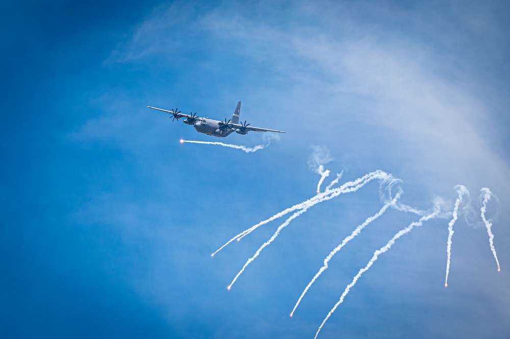 DVIDS - Images - Joint aircrews employ defensive tactics while learning ...
