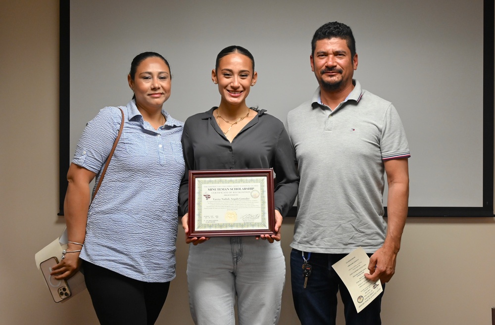 DVIDS - Images - D.C. National Guard Awards Minuteman Scholarship to ...
