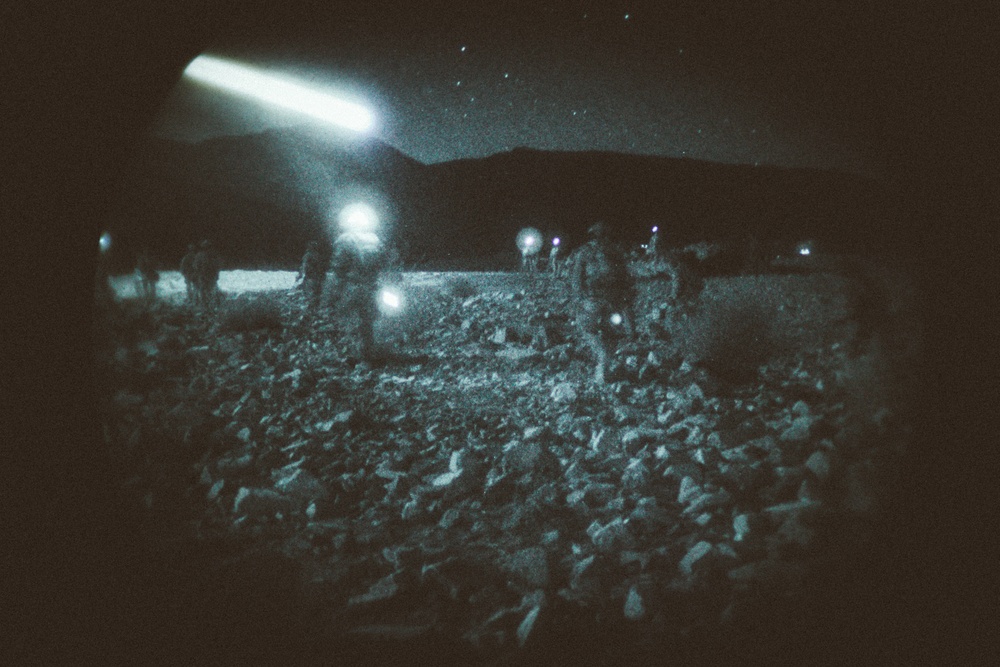 DVIDS - Images - Marines with 3/1 Conduct platoon attacks at night ...