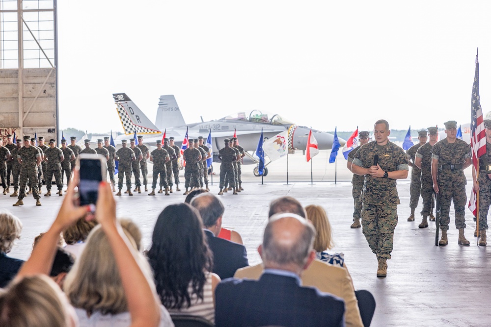 DVIDS - Images - MCAS Beaufort Change of Command VMFA-312 [Image 7 of 7]