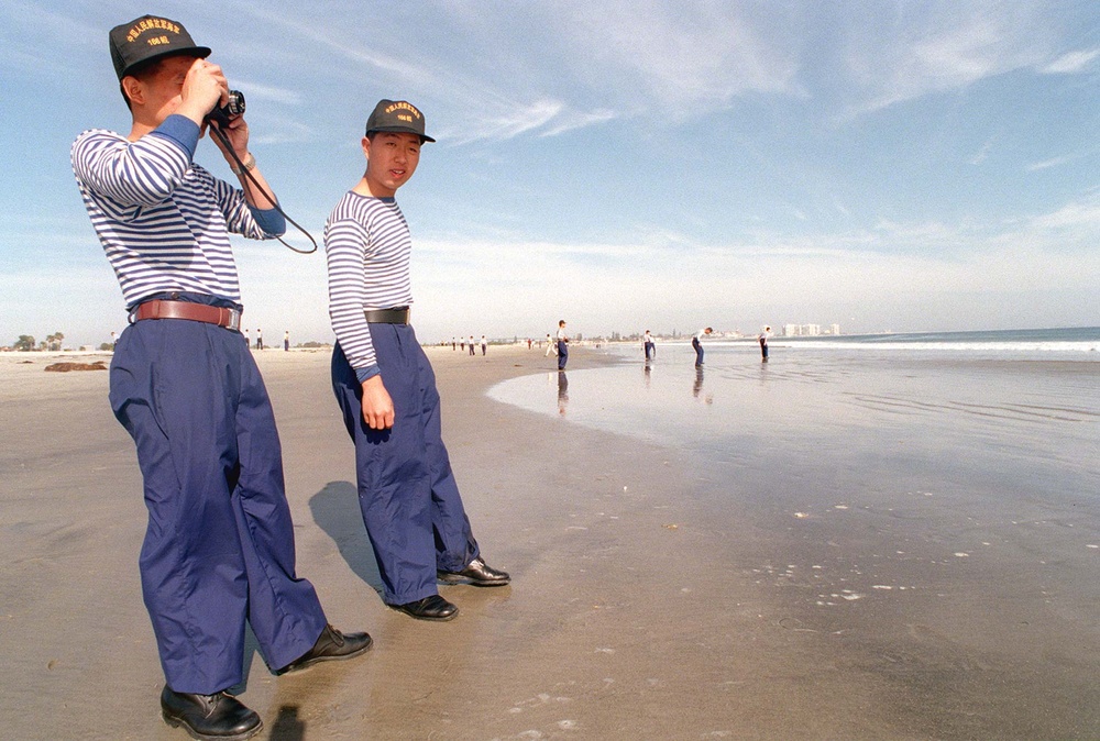 DVIDS - Images - Sailors on liberty from the People's Republic of China ...