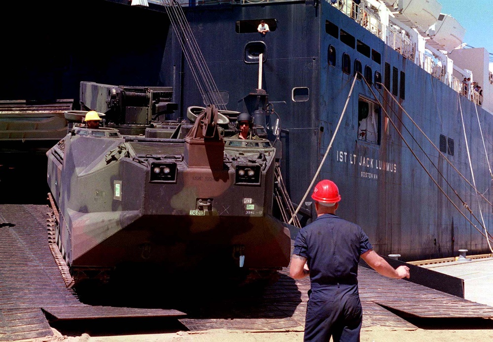 DVIDS - Images - Vehicles are unloaded from a Maritime Prepositioning ...
