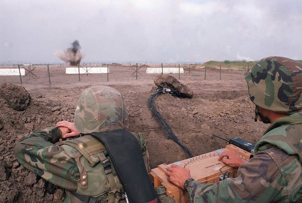 DVIDS - Images - Combat engineers detonate demolitions on Red Beach.