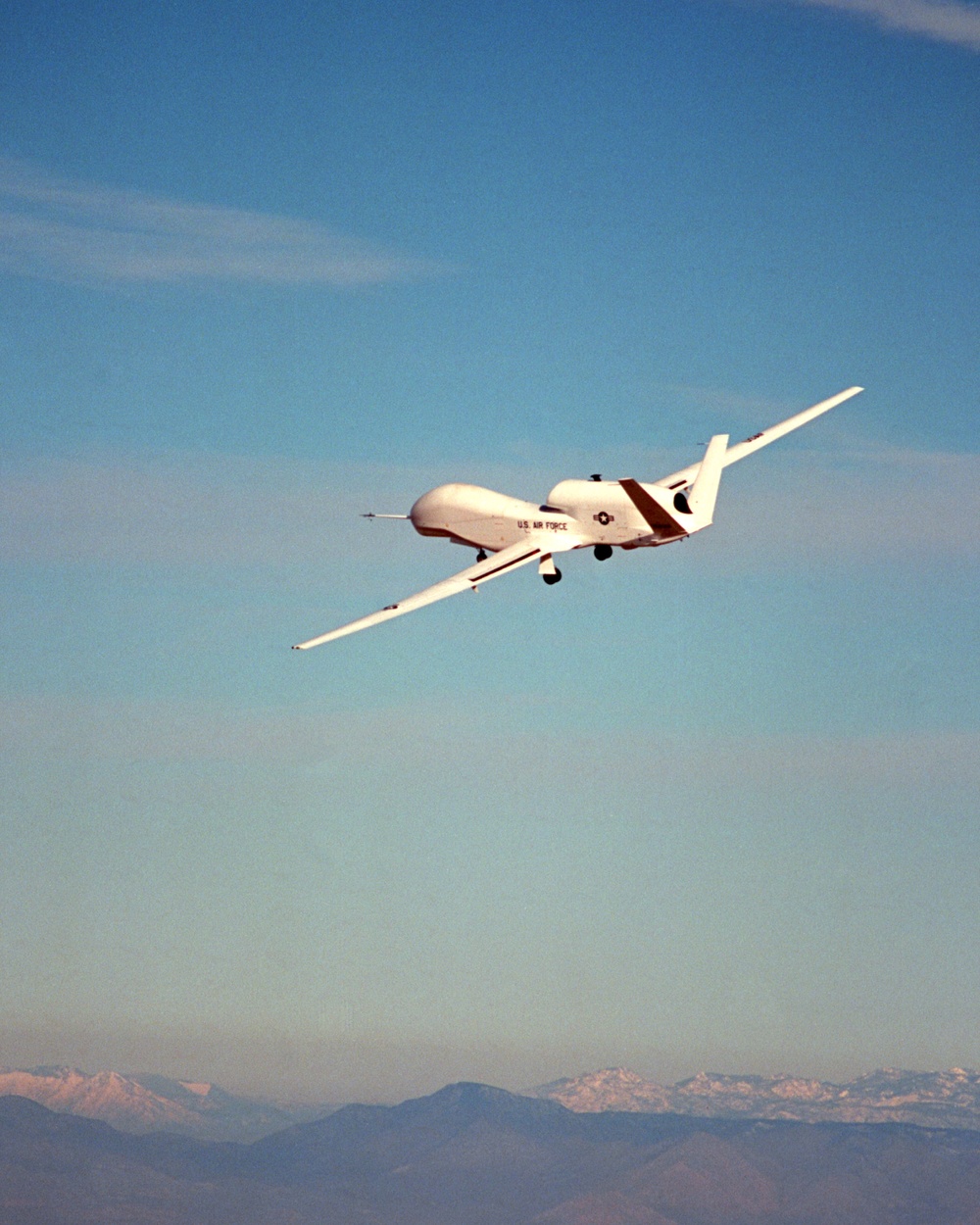 DVIDS - Images - Global Hawk flies its first flight over Edwards Air ...