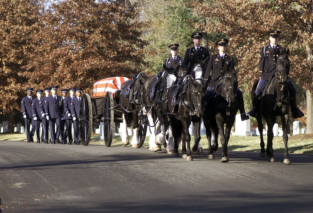 DVIDS - Images - A horse-drawn caisson carries the casket of U.S. Air ...