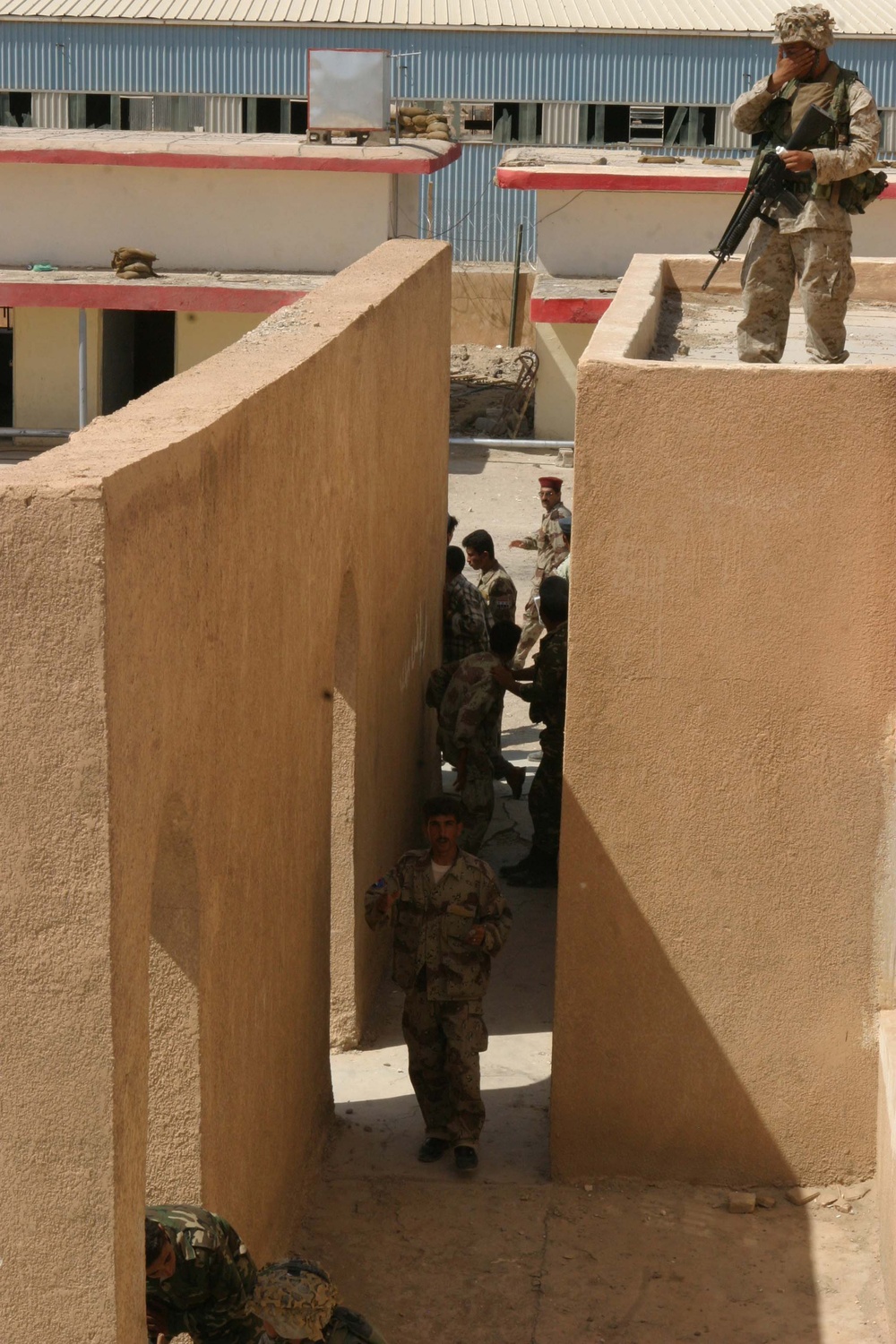 DVIDS - Images - Marines establish a security perimeter in the maze of ...