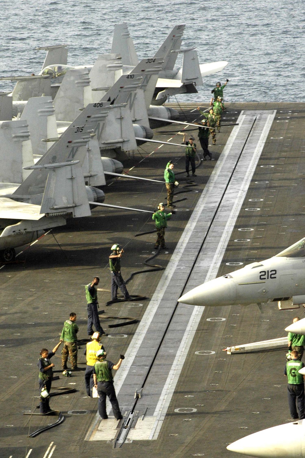 DVIDS - Images - Flight deck personnel conduct a test of the four steam ...
