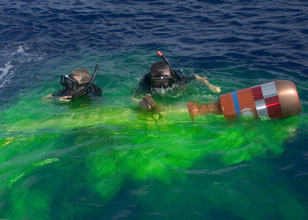DVIDS - Images - U.S. Navy Petty Officers 3rd Class Tyler Nilsson and ...
