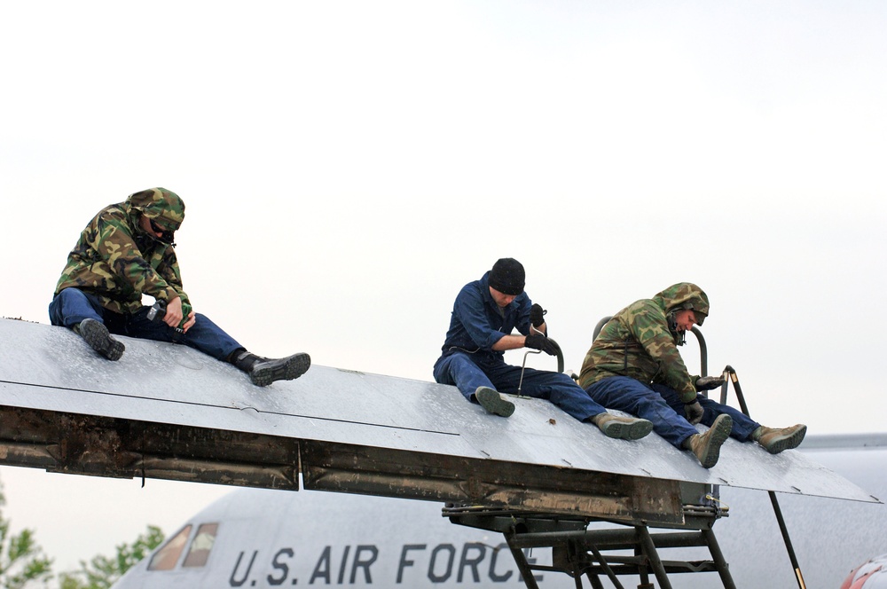 DVIDS - Images - Tech. Sgt. Jerry Carner, Staff Sgt. Matthew Reddick ...