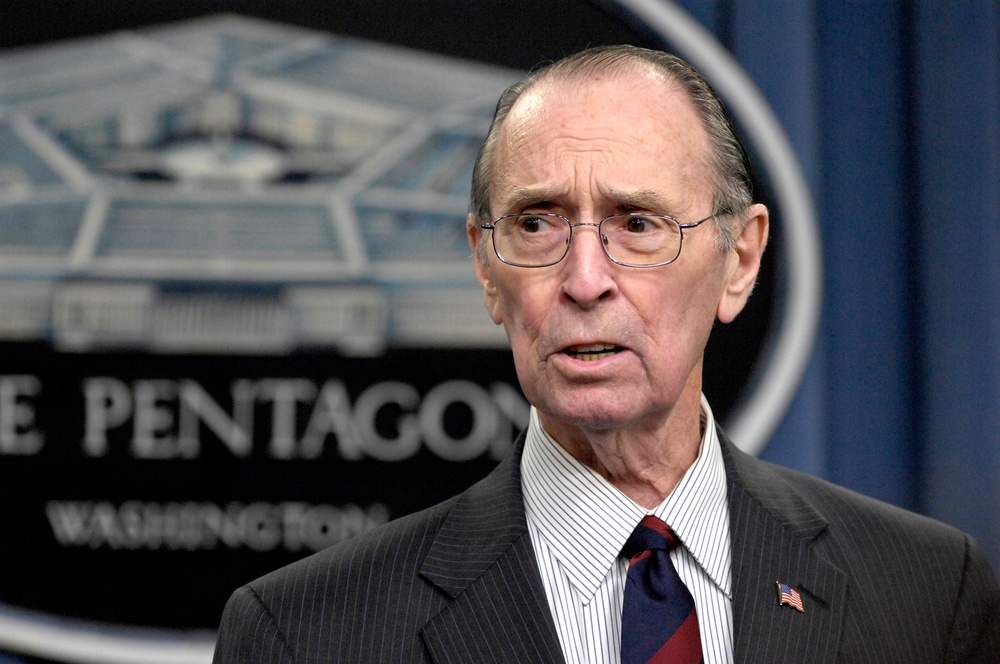 DVIDS - Images - David Altwegg briefs reporters in the Pentagon.