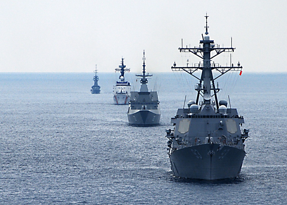 DVIDS - Images - The guided missile destroyer USS Chung-Hoon (DDG 93 ...