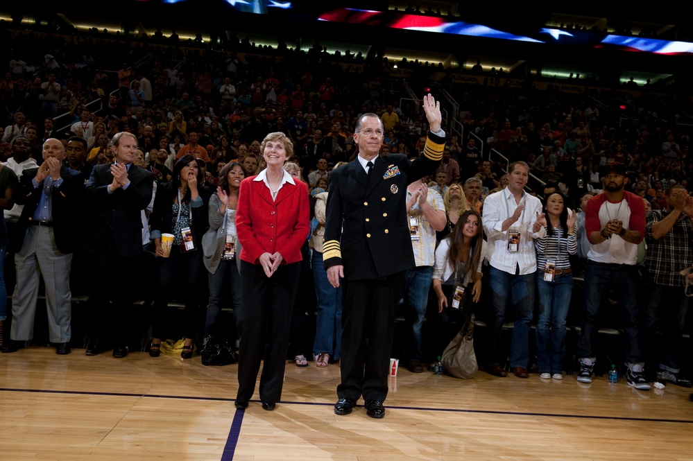 DVIDS - Images - Adm. Mike Mullen and his wife Deborah are honored ...