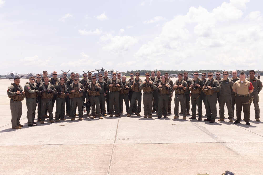 DVIDS - Images - HMLA-167 conducts surge operations [Image 5 of 16]