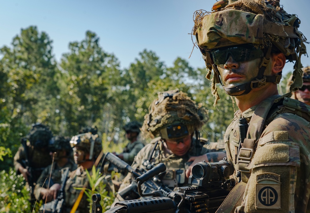 DVIDS - Images - White Devils own the night during Devil Avalanche [Image 12 of 12]