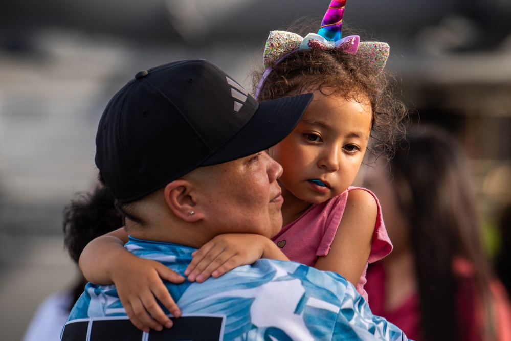 DVIDS - Images - JBER team brings “Pet the Jet” day to Tinian [Image 10 ...