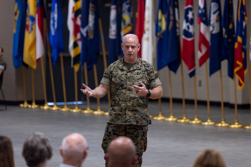 DVIDS - Images - School of Infantry – East Change of Command [Image 1 of 7]