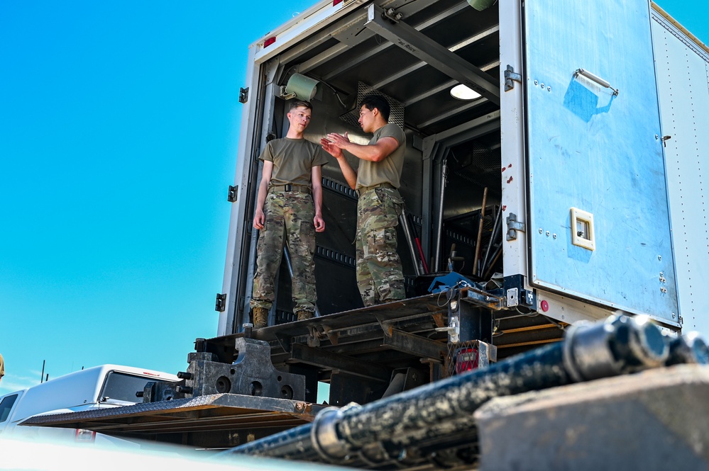 DVIDS - Images - Weapons Transfer Movement [Image 4 of 14]