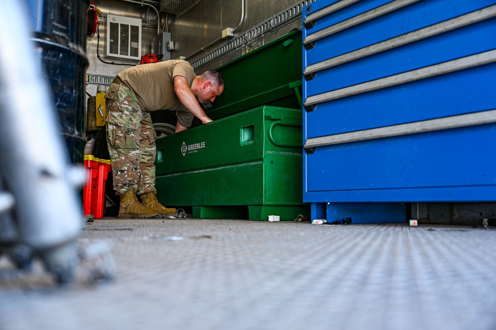 DVIDS - Images - Weapons Transfer Movement [Image 9 of 14]