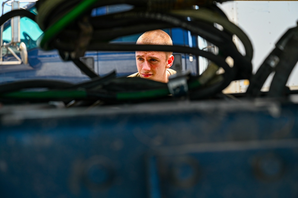 DVIDS - Images - Weapons Transfer Movement [Image 12 of 14]