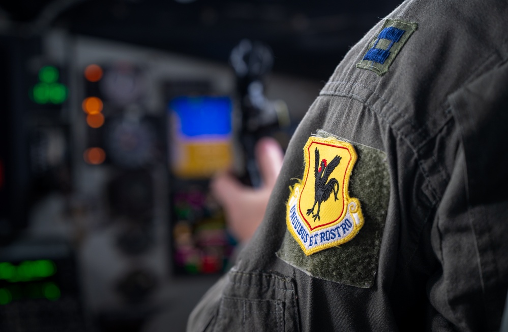 DVIDS - Images - 909th ARS fuels Rocketeers over the Pacific [Image 6 of 8]