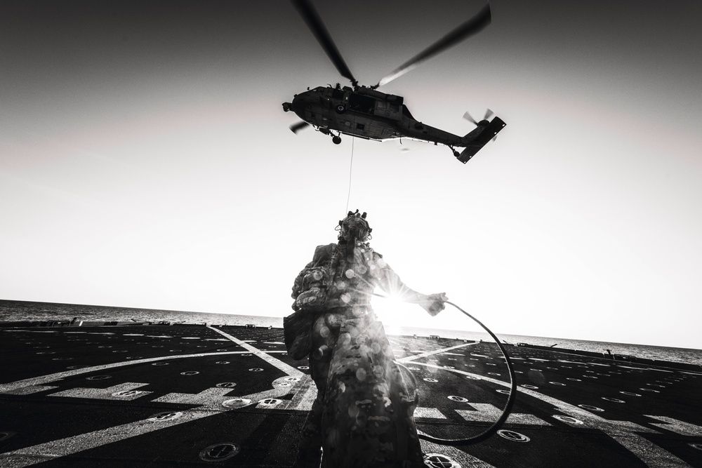 DVIDS - Images - EODMU 5 and HSC-12 Conduct Fast-rope Exercises with ...