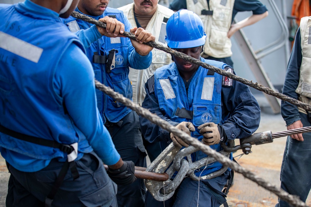 DVIDS - Images - USS Preble Conducts Underway Replenishment [Image 7 of 9]