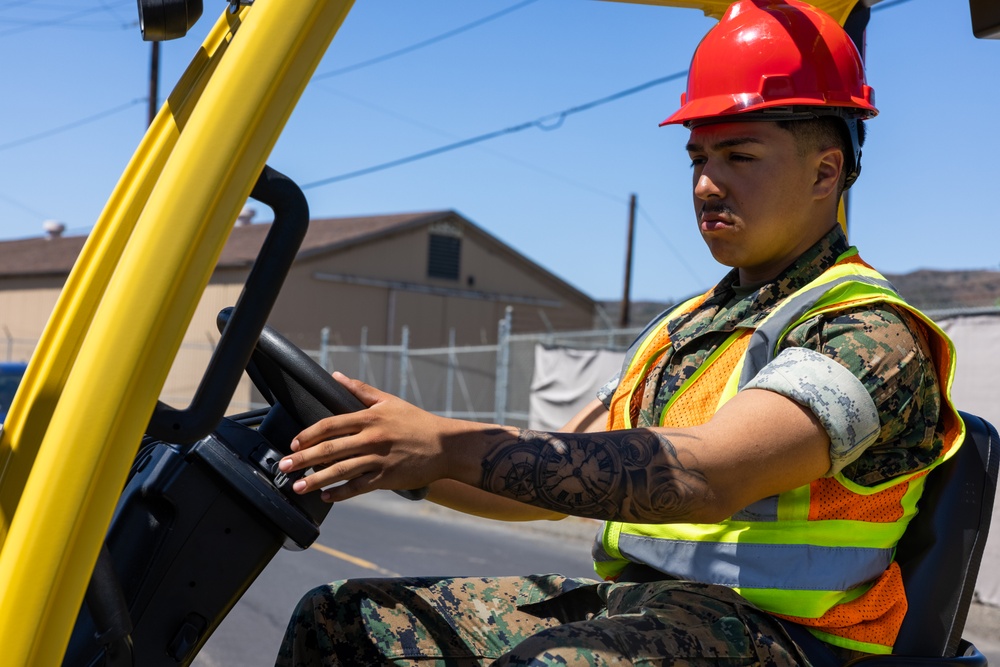 DVIDS - Images - U.S. Marines with HQ Bn., 1st MARDIV receive donated ...