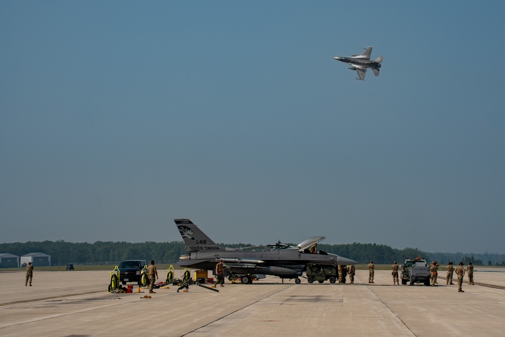 DVIDS - Images - 114th FW F-16s forge joint capability and readiness at ...