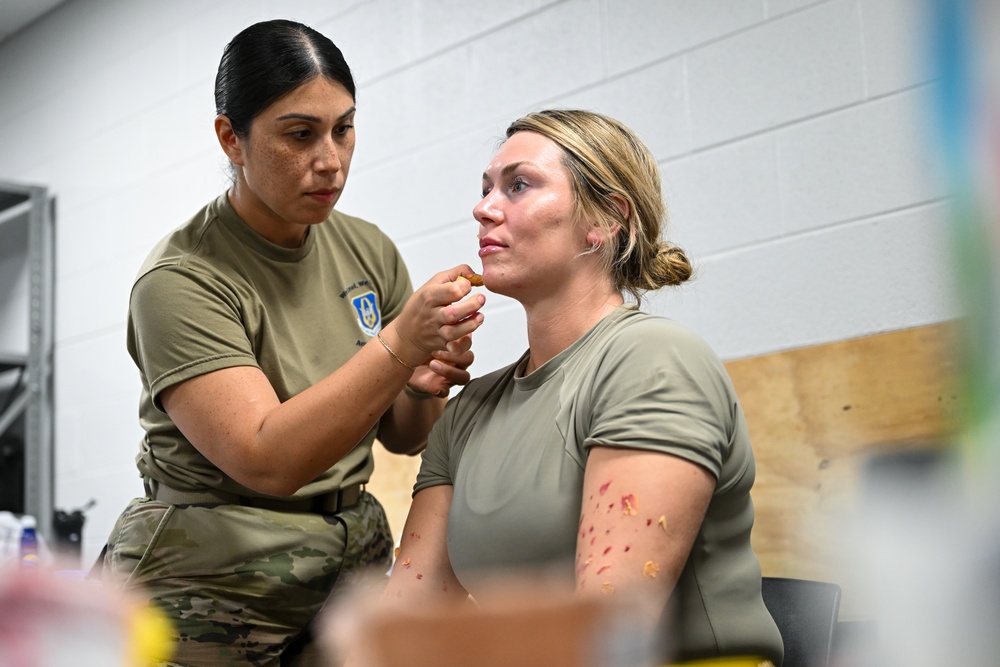 DVIDS - Images - Patient Insertion Team [Image 4 of 6]