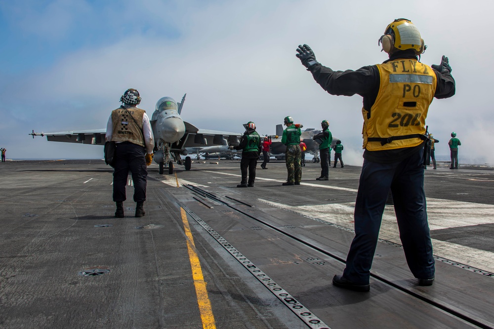 DVIDS - Images - Abraham Lincoln conducts routine flight operations [Image 2 of 6]