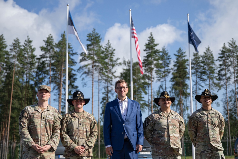 DVIDS - Images - Estonia prime minister visits Camp Reedo [Image 2 of 5]