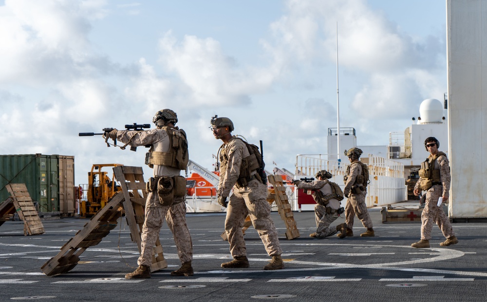 DVIDS - Images - CP25 Marine Live Fire Exercise Atlantic Ocean [Image 5 ...