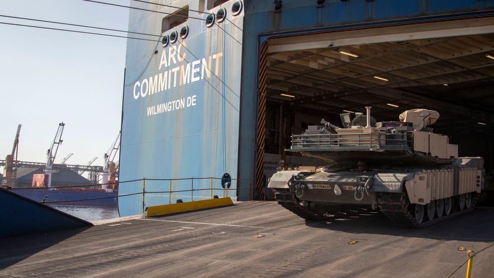 DVIDS - Images - US Soldiers offload tanks from vessel for BRIGHT STAR ...