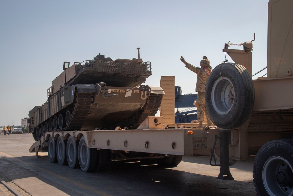 DVIDS - Images - US Soldiers offload tanks from vessel for BRIGHT STAR ...