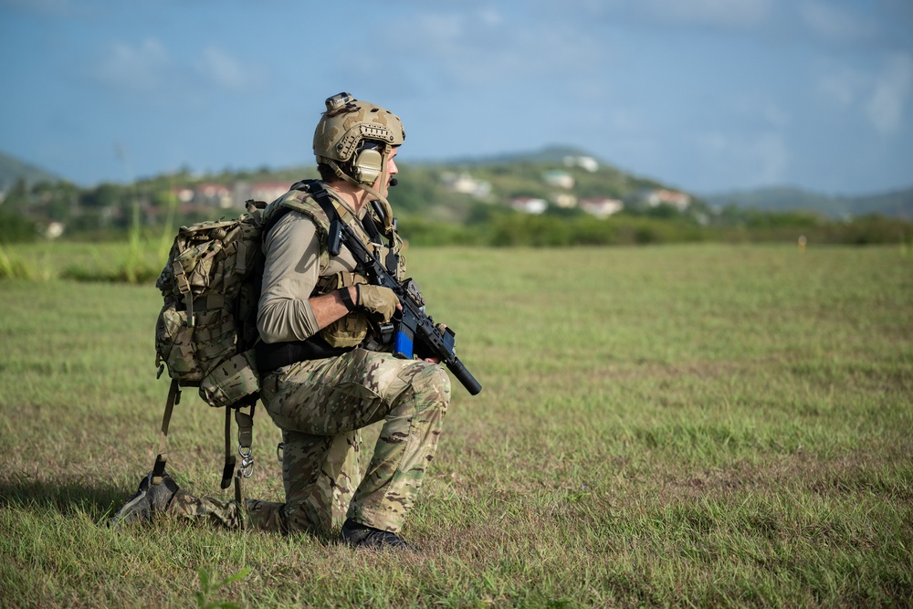 DVIDS - Images - Emerald Warrior sharpens maritime skills for Kentucky ...