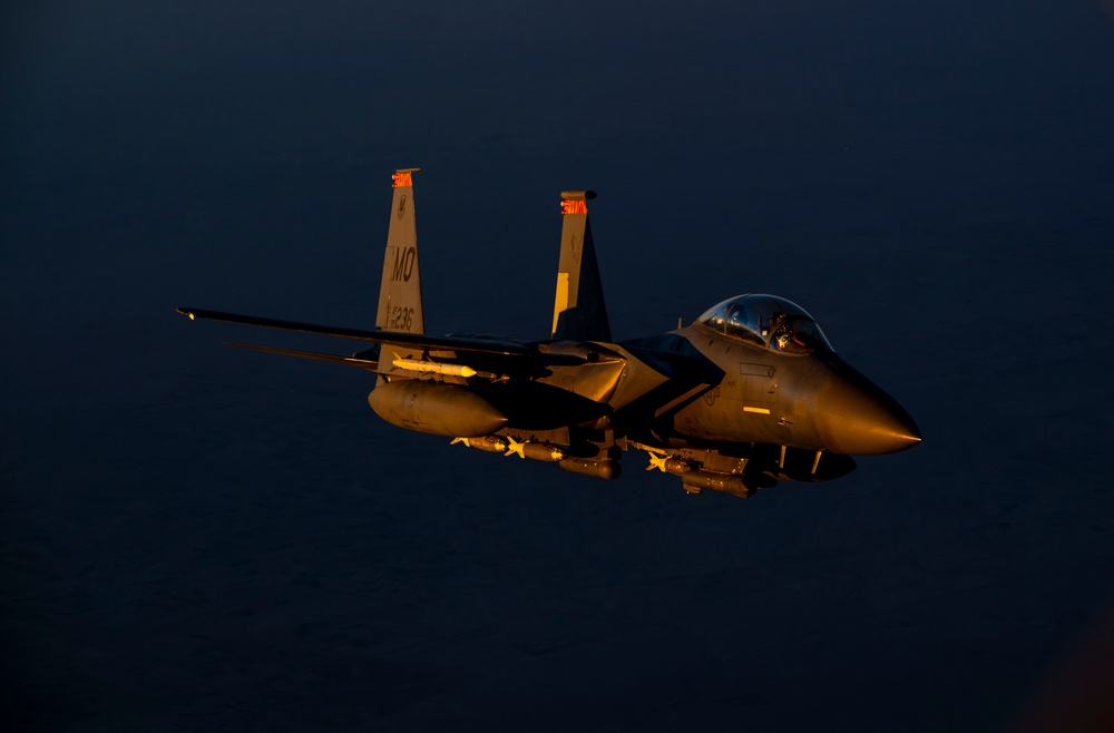 DVIDS - Images - Strike Eagle Aerially Refueled in the USCENTCOM AOR ...