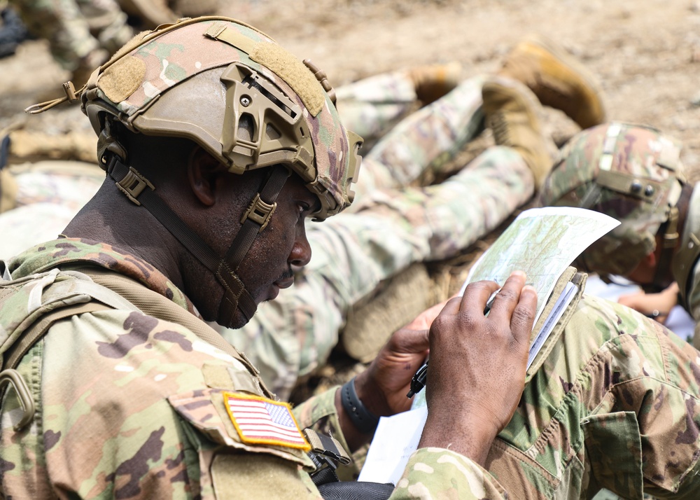 DVIDS - Images - 2ID Soldiers participate in Expert Infantry and ...