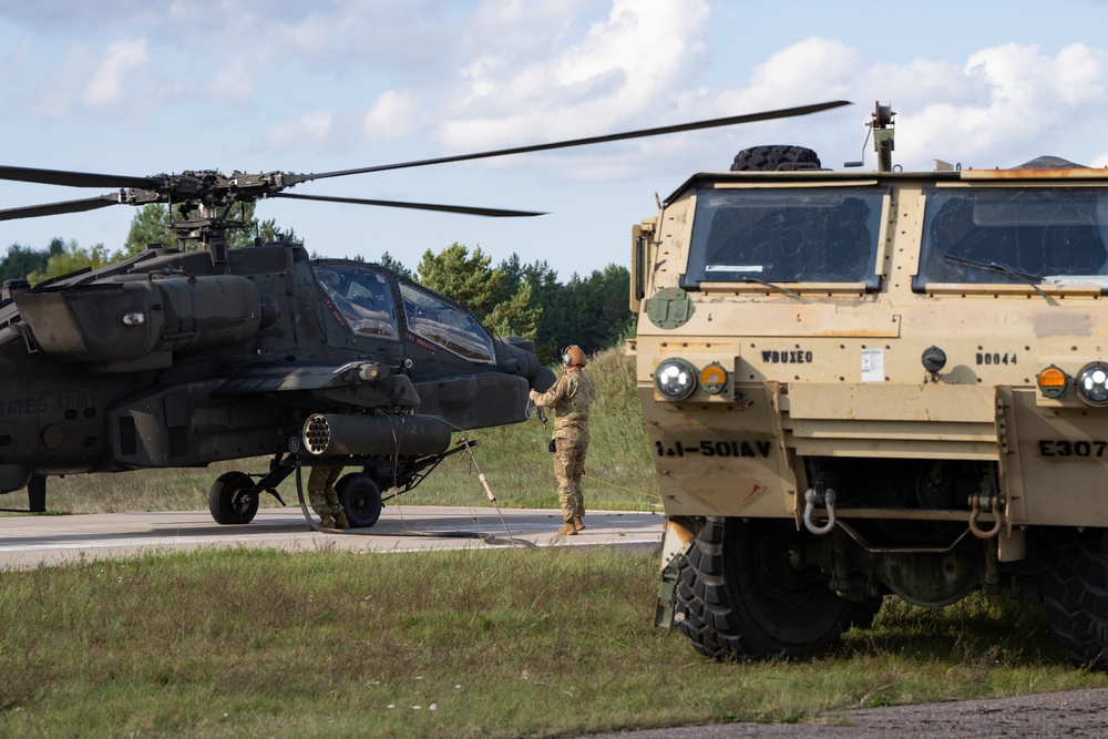 DVIDS - Images - 1-501st CAB Apaches Conduct Live-Fire Gunnery in ...