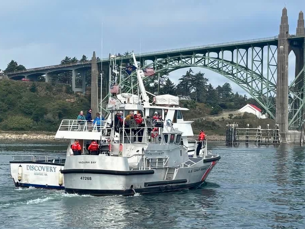 DVIDS - Images - Coast Guard rescues 49 passengers aboard Oregon tour ...