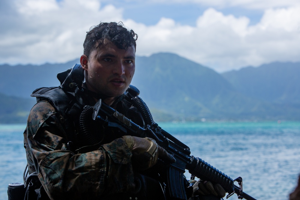 DVIDS - Images - U.S. Marines With 4th Reconnaissance Battalion Conduct ...