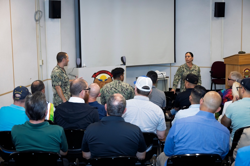 DVIDS - Images - U.S. Navy Capt. Eyrich visits MCAS Miramar [Image 2 of 4]