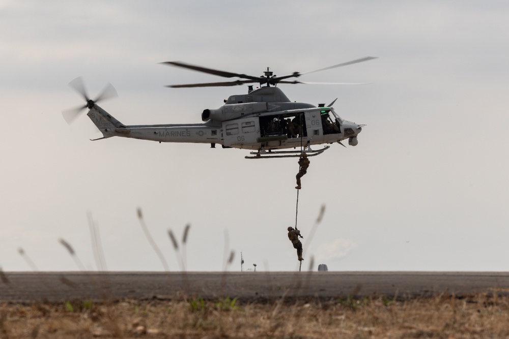 DVIDS - Images - America’s Air Show 2025 Day 2: MAGTF Demo [Image 1 of 7]
