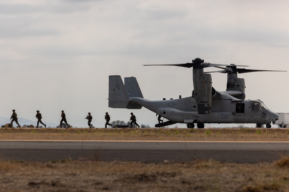 DVIDS - Images - America’s Air Show 2025 Day 2: MAGTF Demo [Image 3 of 7]
