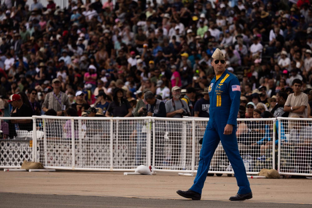 DVIDS - Images - America’s Air Show Day 2: U.S. Navy Blue Angles [Image ...