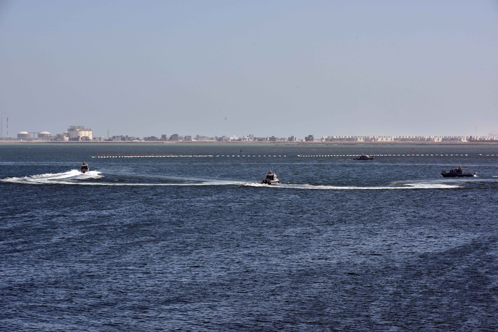 DVIDS - Images - NSA Bahrain Harbor Patrol Unit Drills [Image 3 of 6]